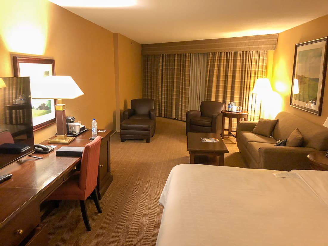 Sheraton Gateway Hotel in Toronto International Airport Overview ...